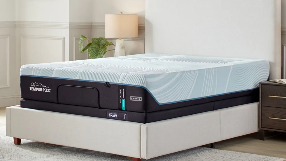 Tempur-Pedic TEMPUR-ProAdapt® 2.0 Medium Hybrid Mattress | Gallery ...